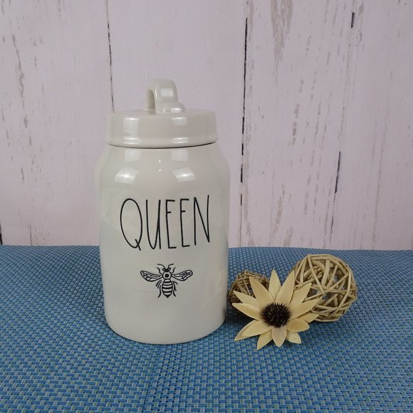 Rae Dunn | Kitchen | Rae Dunn Queen Bee 8 Canister With Lid Ivory New ...